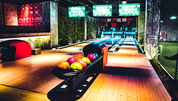 Professional bowling equipment, Bowling alley manufacturers | Flying