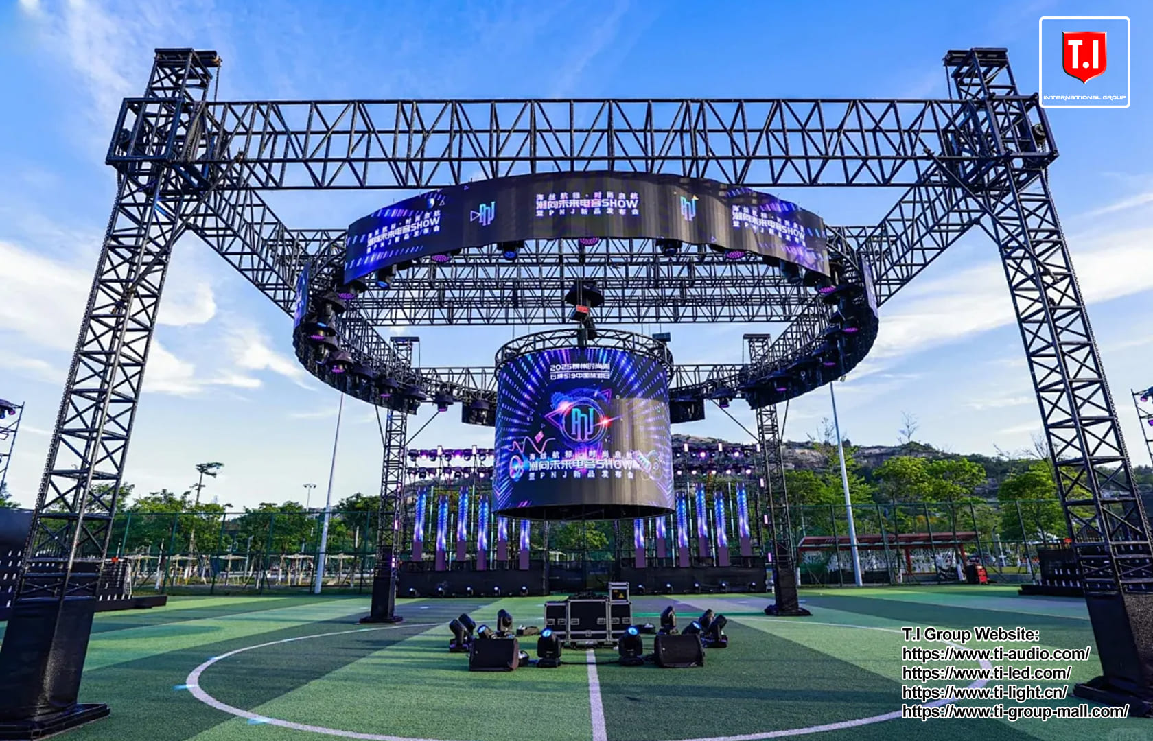 How to Choose the Right Line Array System for Concerts & Festivals in ...